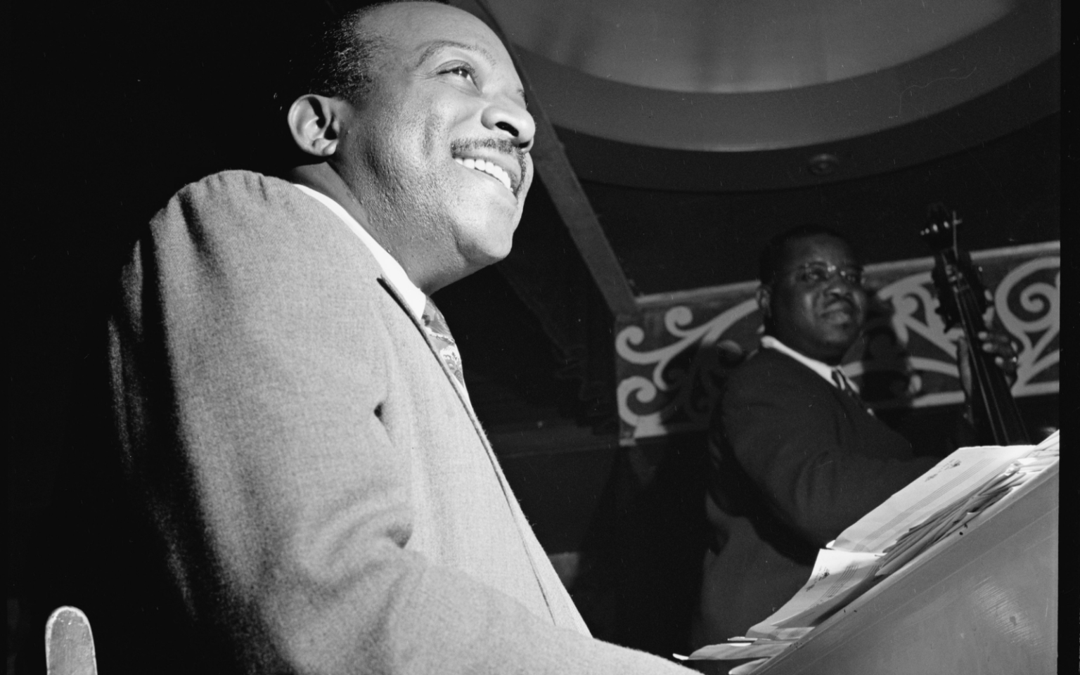 Swing Music - What we Lindy Hop to